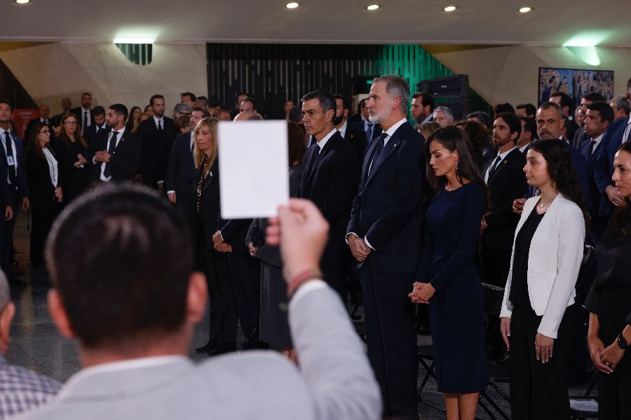 El Rey honra la memoria de las víctimas de la dana, "que nos pertenece ...