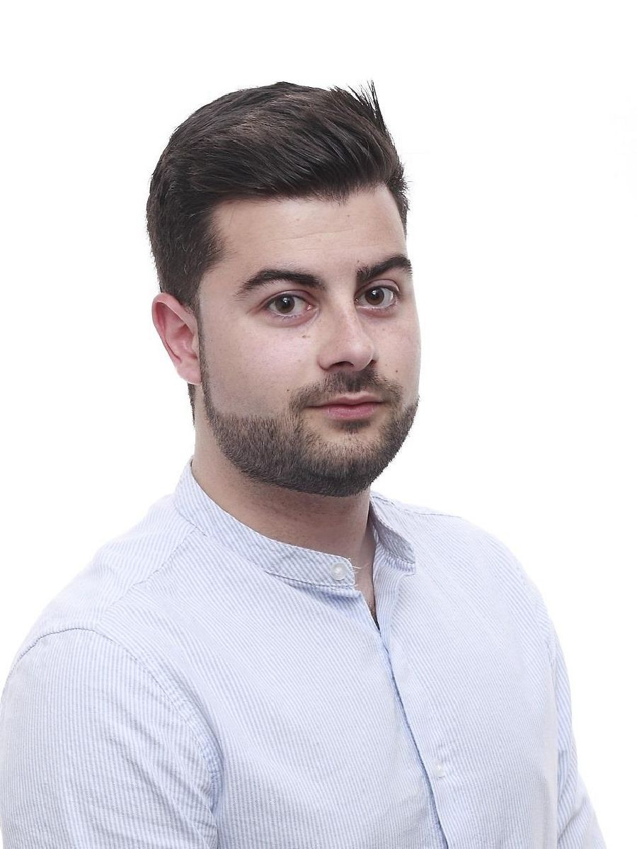 Kevin Sainz toma posesión como nuevo concejal del PSOE en sustitución ...