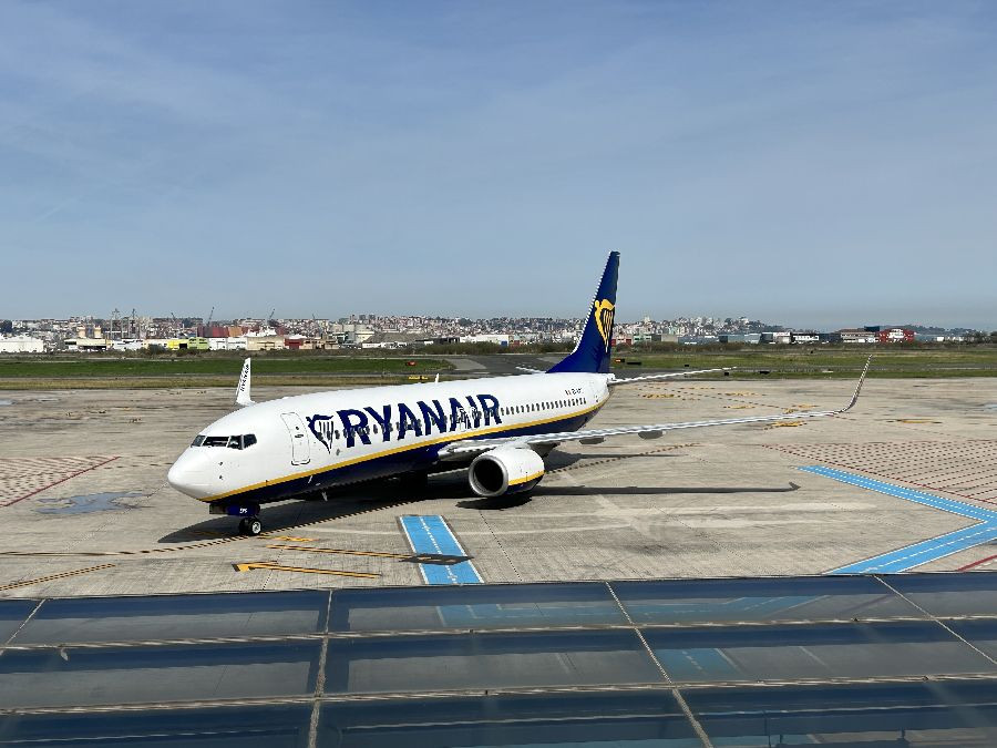 Ryanair lanza la programación de verano en Santander, con 16 rutas ...
